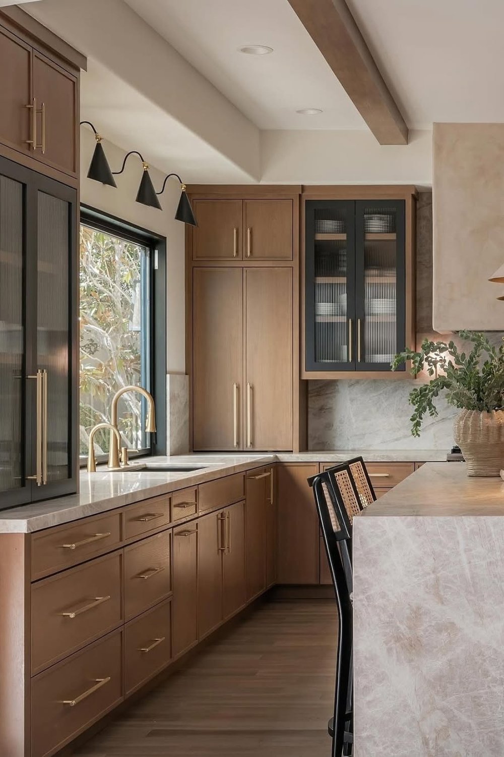 How to Mix Metals in a Kitchen Decor in 2025 – Styli Casa